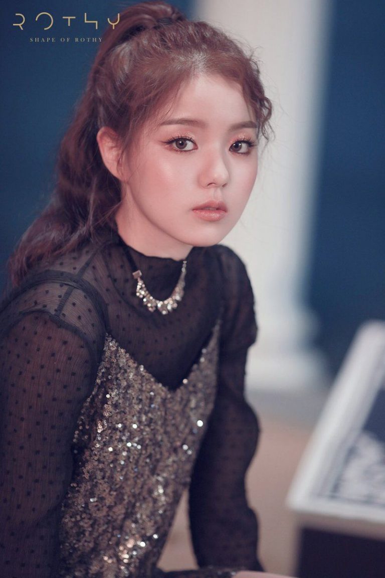 Rothy K-pop Wiki Age, Height, Boyfriend, Net Worth, Parents - Kpop Wiki