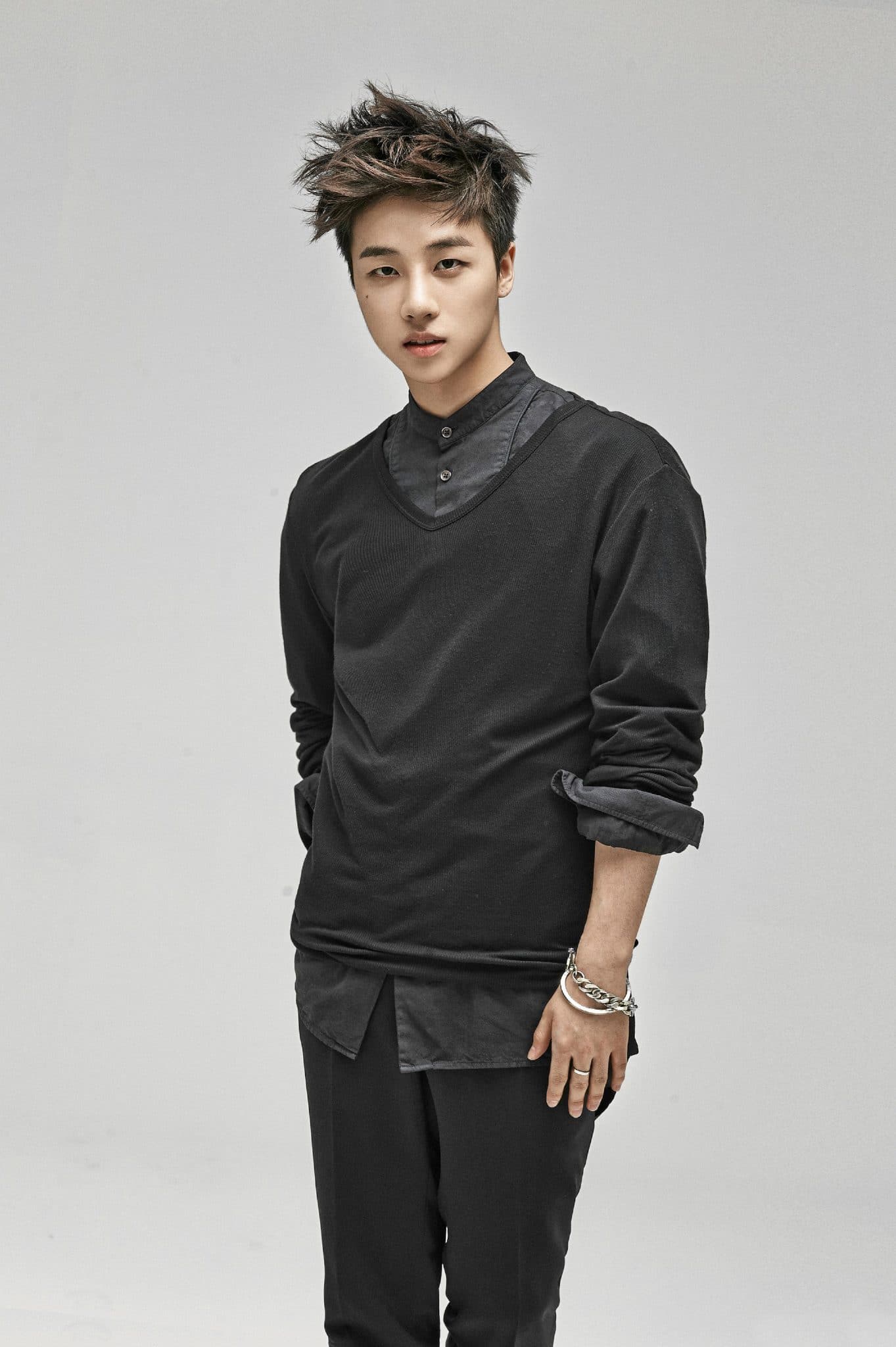 Song Yunhyeong (YG iKON) Wiki: Age, Height, Girlfriend, Sister - Kpop Wiki
