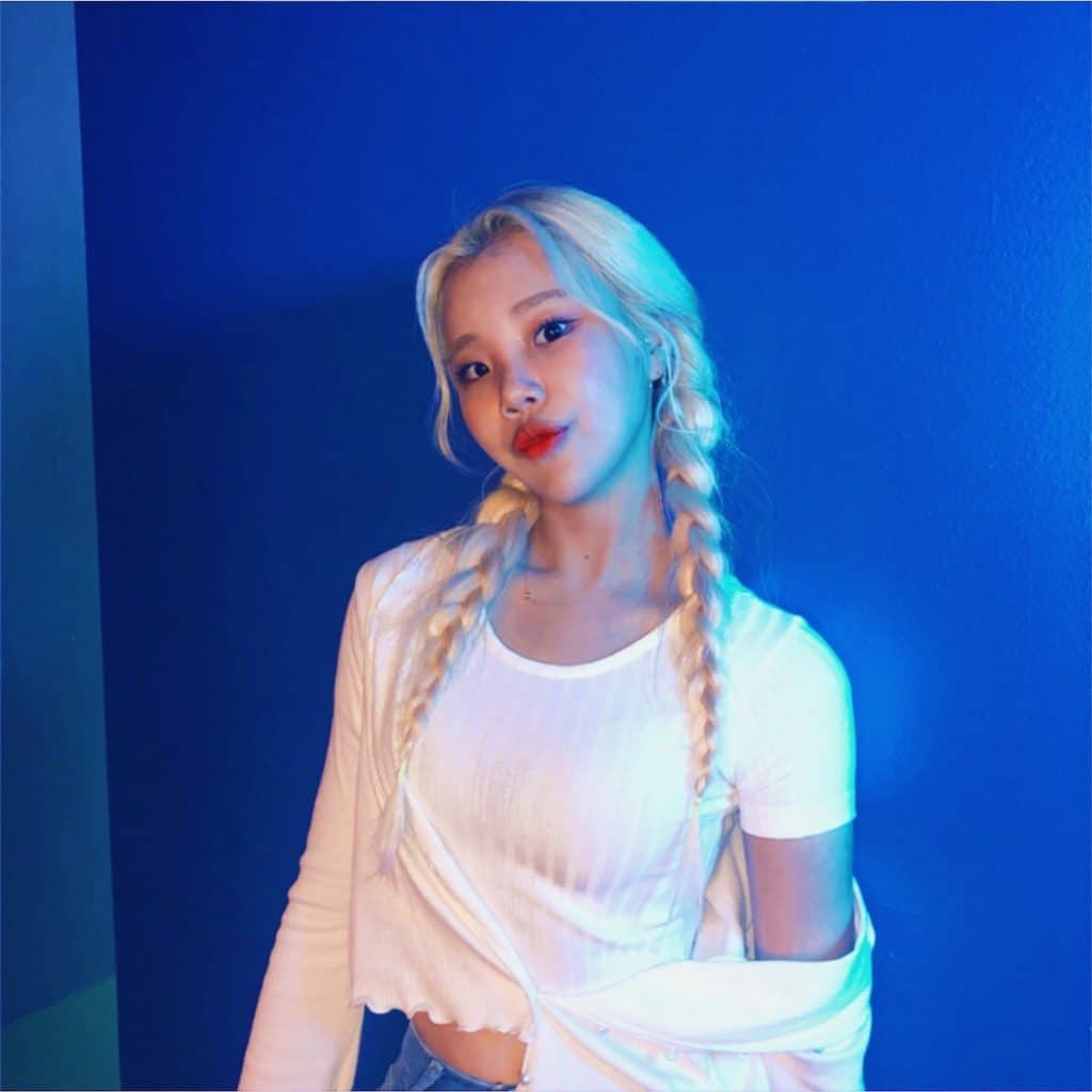 JooE (MOMOLAND) - Age, Plastic Surgery, Net Worth, Family - Kpop Wiki