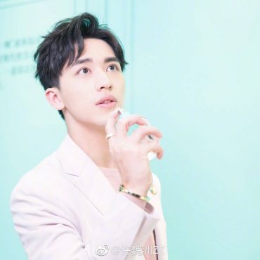 Xu Weizhou (aka Timmy Xu) Biography - Relationship, Family - Kpop Wiki