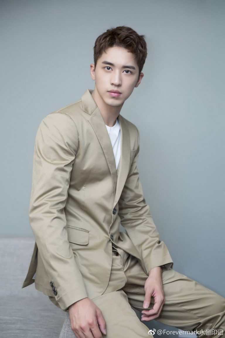 Xu Weizhou (aka Timmy Xu) Biography - Relationship, Family - Kpop Wiki